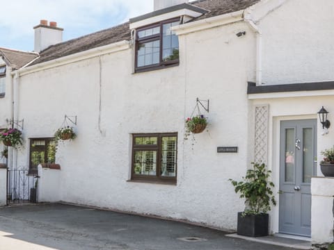 LITTLE BEECHES, family friendly, with a garden in Hengoed | Gobowen ...