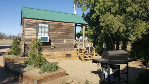 The Roadrunner Tiny Cabin at Palo Duro | Oklahoma | VacationRenter