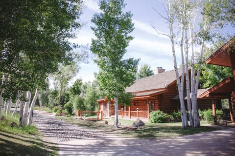 Woodgate Mountain Retreat | Montrose, CO | VacationRenter