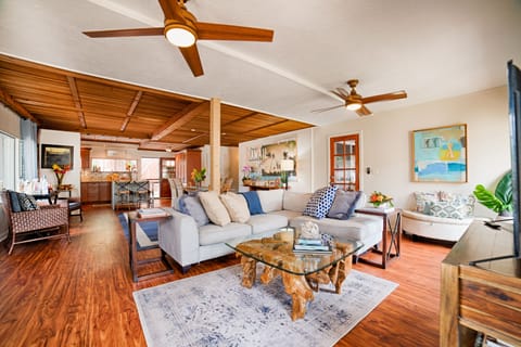 IDEALLY LOCATED, FABULOUS \"HALE NANEA\" Beach House- AC | Paia, HI ...