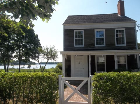 Whaling Captain Pierson's Apartment | Sag Harbor | VacationRenter