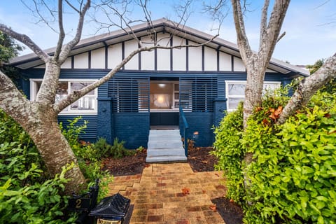 The Lake Escape Cottage | The Entrance | VacationRenter