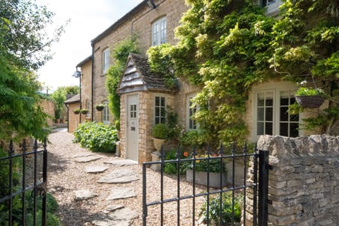 Beautiful Cotswold Cottage | Cotswold District | VacationRenter