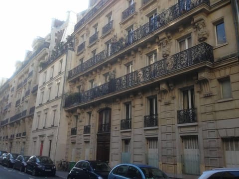 Studio Paris Quartier Saint Placide | Paris | VacationRenter