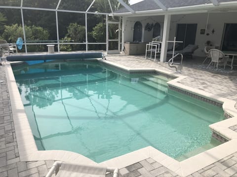 Comfortable detached house for 4 pers. with large terrace and heated ...