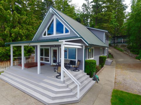 3 Cabins On The Shore Of Flathead Lake In Skidoo Bay | Finley Point, MT ...