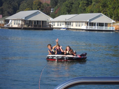 Floating Holiday #1 on Norris Lake at Springs Dock Marina. | Norris ...