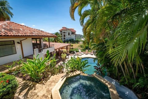 Luxury Flamingo home with ocean view sleeps 10 - walking distance from ...