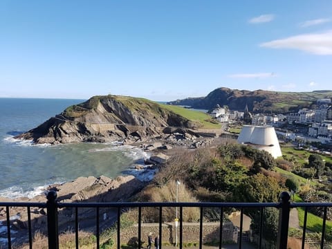 Spectacular Luxury Clifftop Apartment Ilfracombe | Ilfracombe ...