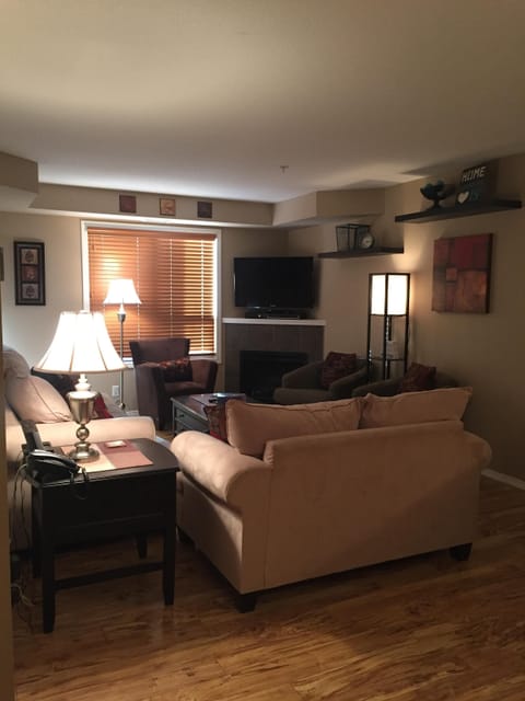 Book Your Family Vacation in our Beautiful Condo at Invermere on the ...