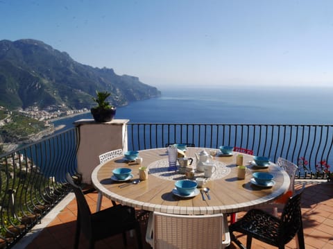 Villa in Ravello with Stunning Sea Views + Secure Parking | Ravello ...