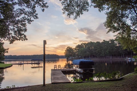 Private Lakefront Oconee Cottage! Great View & Location! Peaceful ...