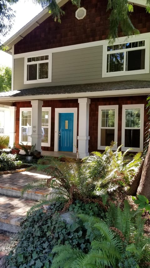 Historic Issaquah, Amazing Seattle! | Issaquah, WA | VacationRenter