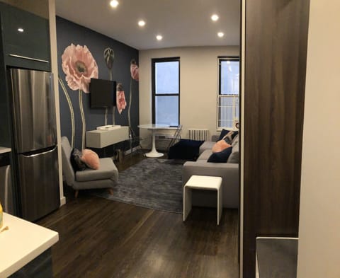 Interior Designer's exquisite studio. Near MSK Sloane Kettering | Roosevelt Island, NY ...