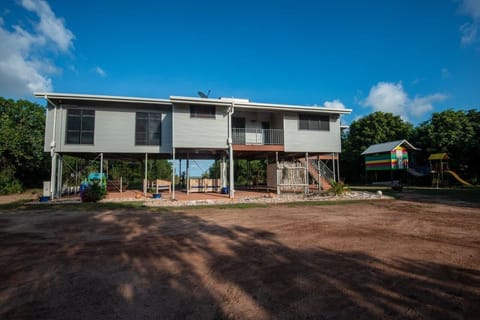 Kick n Back House, with 2 spas, sleeps 8 comfortably with ocean views ...