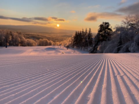 Cozy Mountain Condo - True Ski in Ski out | Peru | VacationRenter