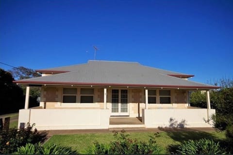 A 1970's fishing shack in the heart of Stansbury. | Stansbury ...