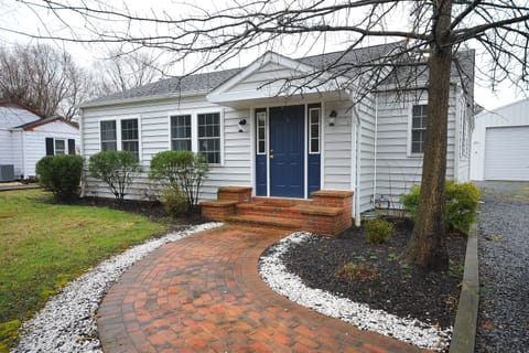 Welcome to Mermaid Haven! The perfect spacious home for your Rock Hall ...