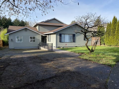 Happy valley beautiful family house | Happy Valley, OR | VacationRenter