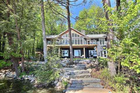 5 Bedroom, 5 Bath, Quiet Bruce Lake, Heart of the Muskoka's! Brand New ...