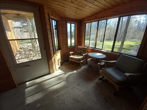 Family Friendly Two Bedroom Farm Next To Paul Bunyan State Forest ...