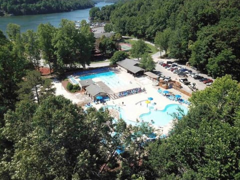 *LAKE LURE LUXURY-RUMBLING BALD RESORT-RENOVATED* | Lake Lure ...