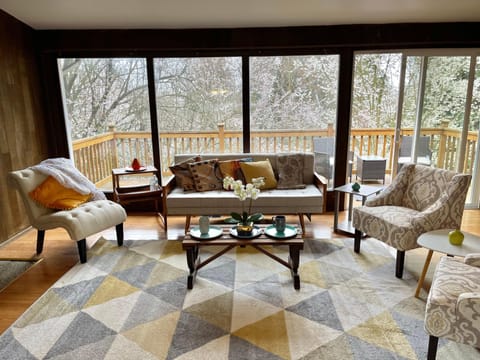 5 bedrooms Large house at Lake Forest Park on a Cul-De-Sac | Lake Forest Park | VacationRenter