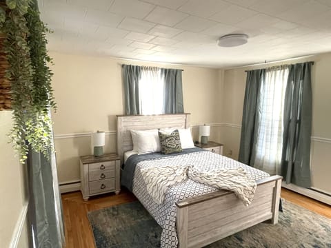 3B apt Downtown Ipswich | Rowley | VacationRenter