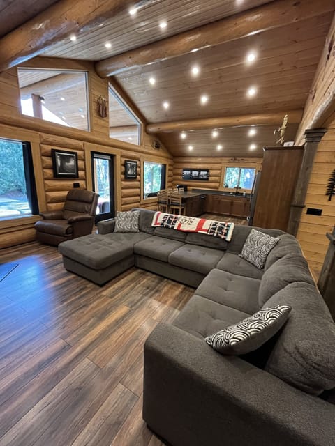 Log cabin, teepee, three holiday trailers, room for 16 guests ...