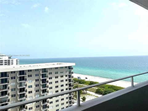 3 Bedroom Condo 440171 by Houzlet | Surfside Beach, FL | VacationRenter