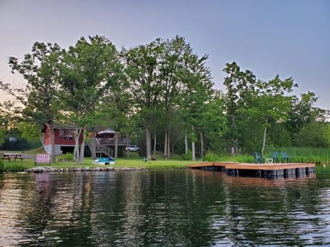 Private getaway on Lower Buckhorn Lake | Douro-Dummer | VacationRenter