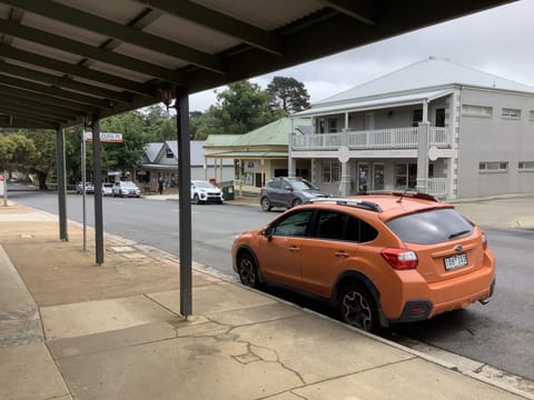 Guest House nestled at the foot of the Beautiful Dandenong Ranges ...