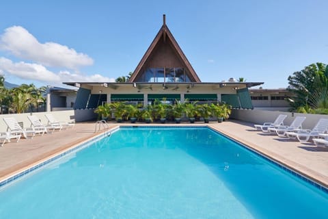 Perfect Beach Vacay! 4 Units, Pool, Onsite Parking, Close to Paukukalo Beach! | Kahului ...