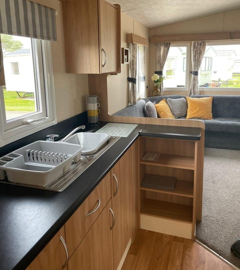 Spacious Modern 6 Berth Caravan Towyn Rhyl | Towyn | VacationRenter