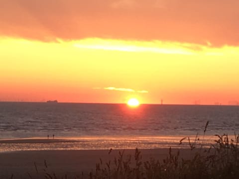 Spacious Modern 6 Berth Caravan Towyn Rhyl | Towyn | VacationRenter