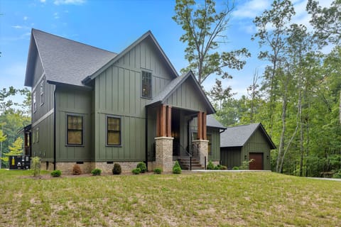 Private Lake! Waterfalls! Hiking Trails in Sewanee | Monteagle ...