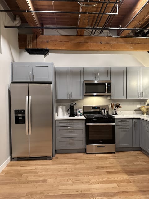 Executive Versace Suite Downtown Chicago | Streeterville | VacationRenter