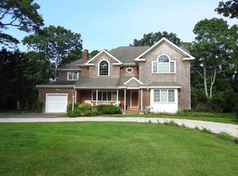 5 Bedroom 613362 by Houzlet | Westhampton Beach | VacationRenter