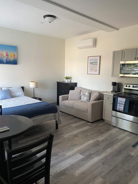 Harborview on Onset Beach Studio steps from beach | Onset, MA ...