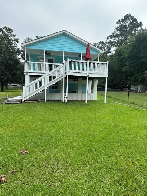 Lakefront Home with Huge Dock for Fishing / located close to Booger ...