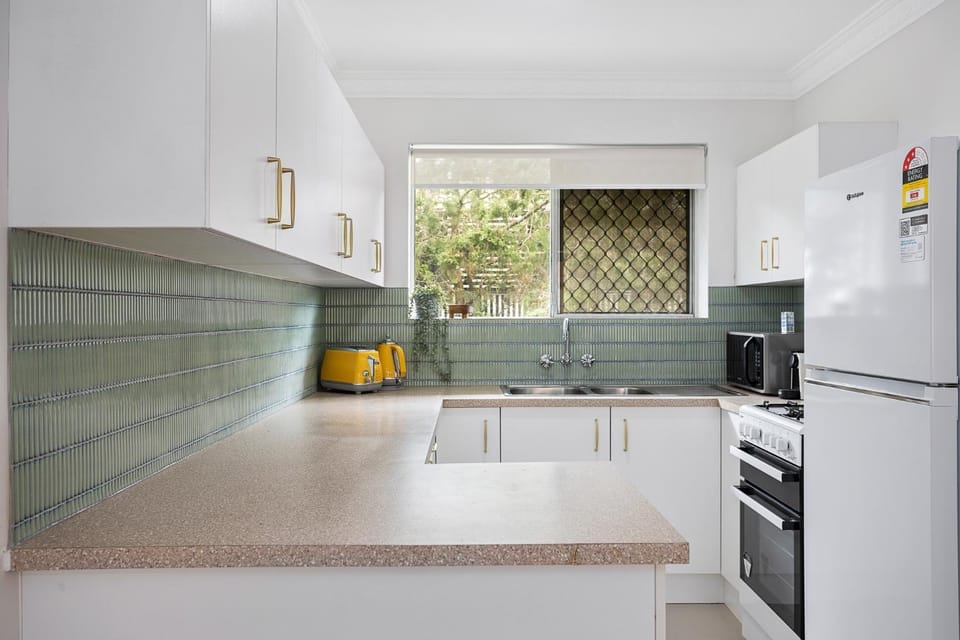 Spacious 2-Bed Apartment Near City Centre | Brisbane | VacationRenter