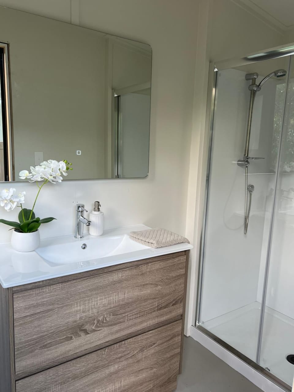 Off Grid Country Cabins 1 Double Bed in Each Cabin | Auckland Region ...