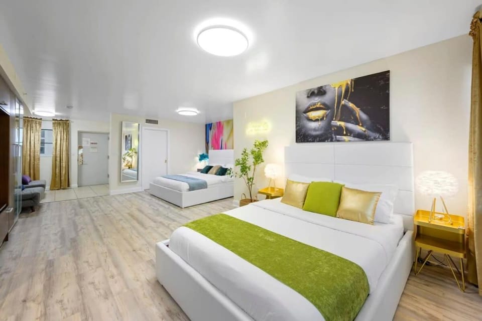 Ocean Drive Oasis Rooftop Pool & Bar | Flamingo Lummus, FL | VacationRenter