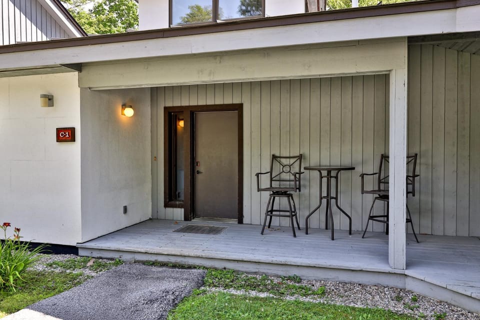 Cedarwood Retreat - 3BR Vermont Condo with Spa, Pool, Fireplace ...