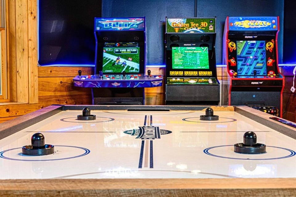 5 Min to Ski Private 2 Acres Creek Hot Tub Game Room Fire Pit | Beech ...