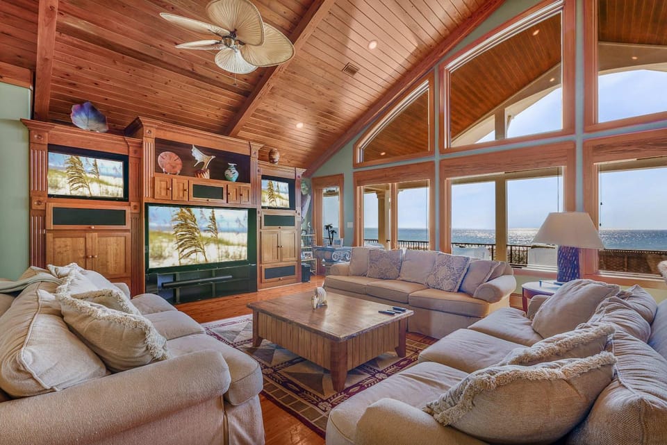 The Gayosa House 9BR Beachfront Oasis with Private Pool & Hot Tub ...