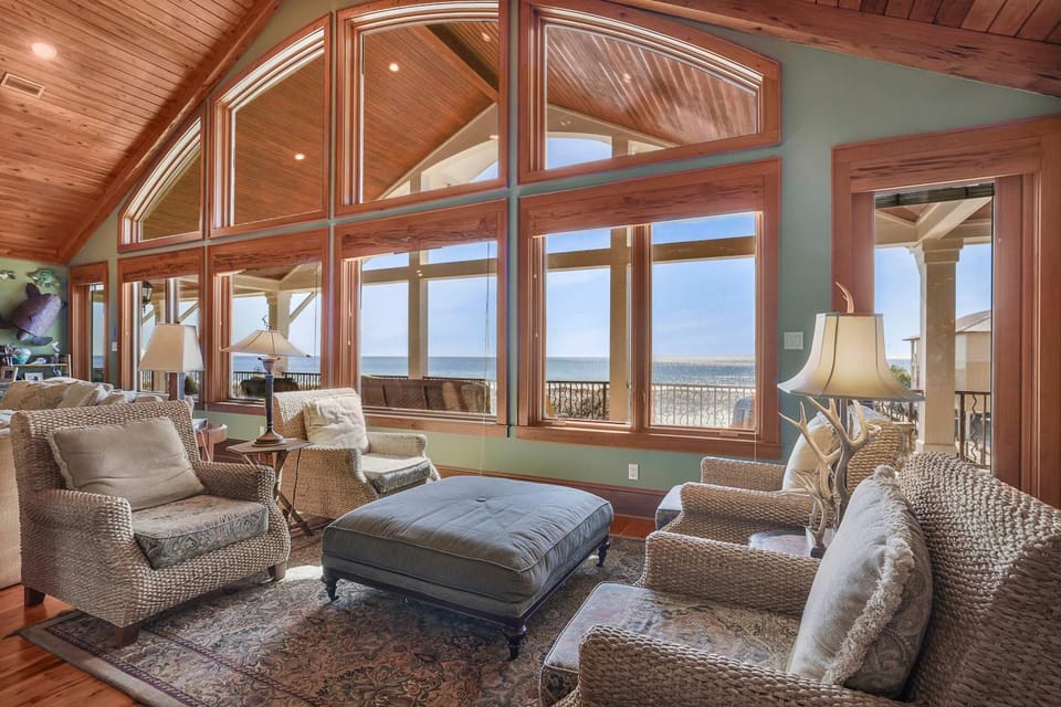 The Gayosa House 9BR Beachfront Oasis with Private Pool & Hot Tub ...