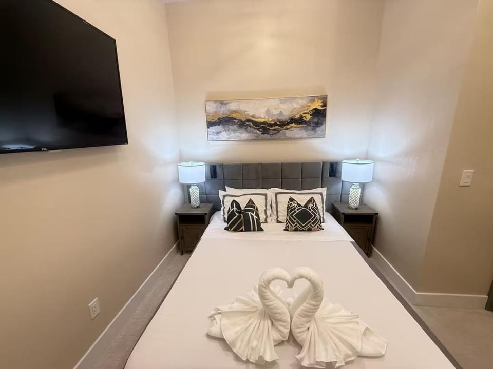 Villa Desert Diamond | North Las Vegas, NV | VacationRenter