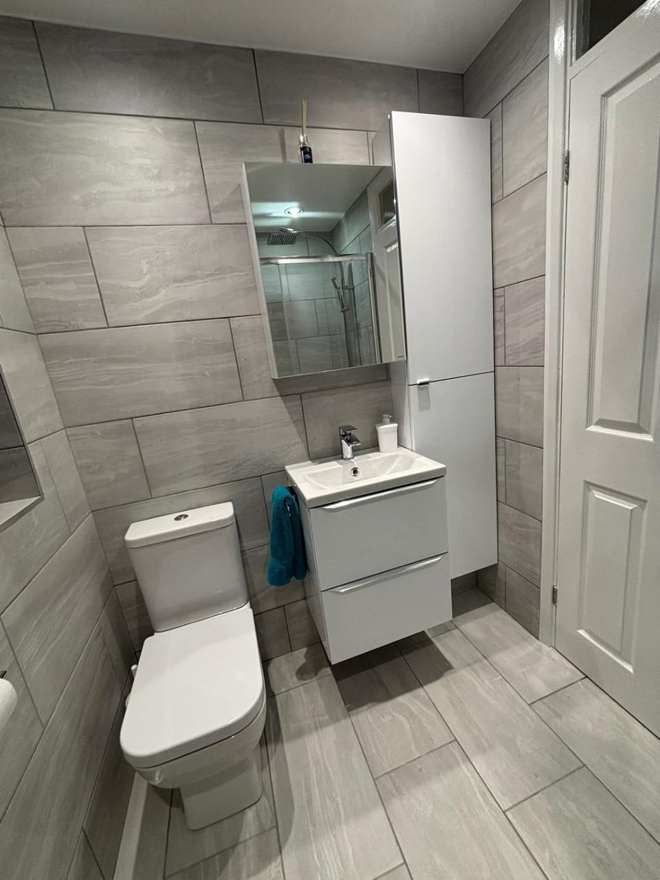 Refurbished 3 Bed Stay Near Historic Rugby School | Rugby | VacationRenter