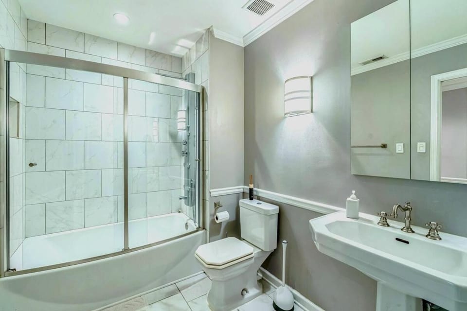 Executive Condo in Buckhead | North Druid Hills, GA | VacationRenter